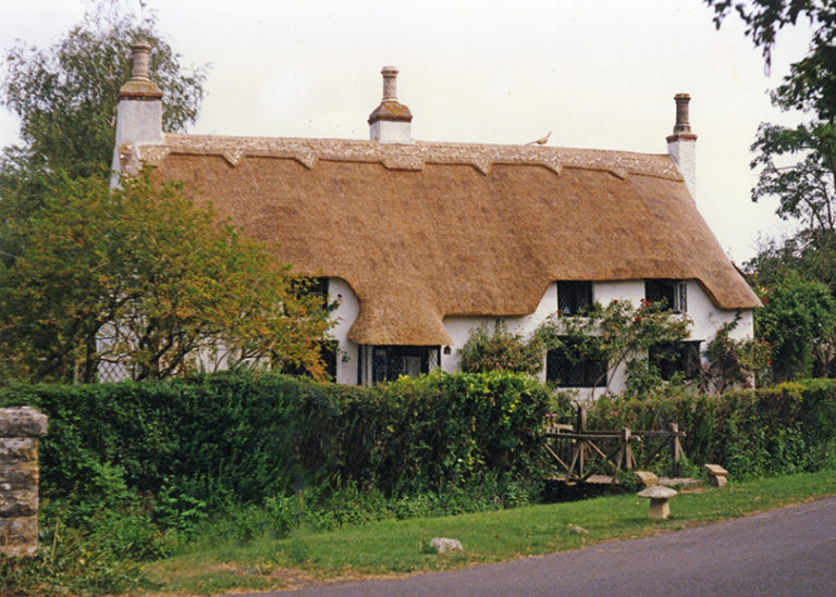 Ridging a Thatched Roof | Thatching Info.com