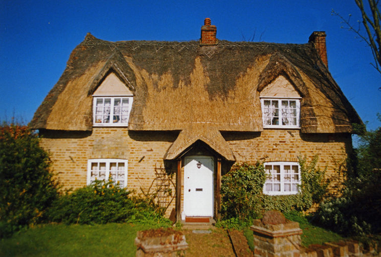 Non Standard thatching methods | Thatching Info.com